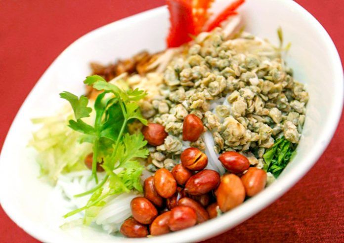 Cơm hến - món ăn của con nhà nghèo - BlogAnChoi.com