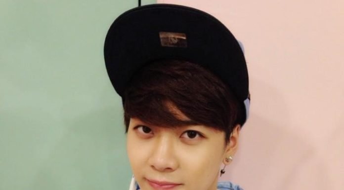 Điểm mặt 7 idol KPOP được fan mong chờ sẽ gồng gánh team MC của Weekly ...